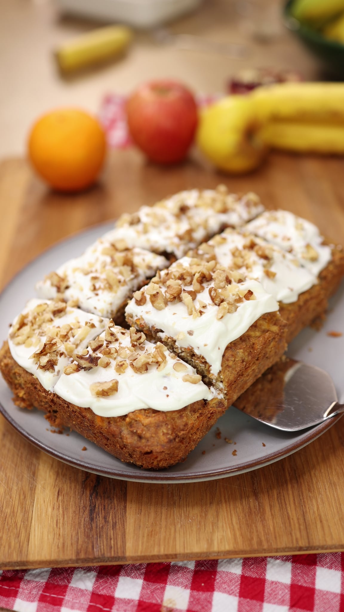 Easy Carrot Walnut Cake with Oat Flour – Simple Food